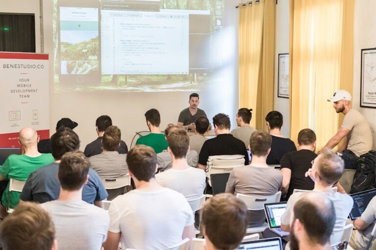 JS Workshop: App Services with Device Sync in MongoDB Atlas, RN and Realm